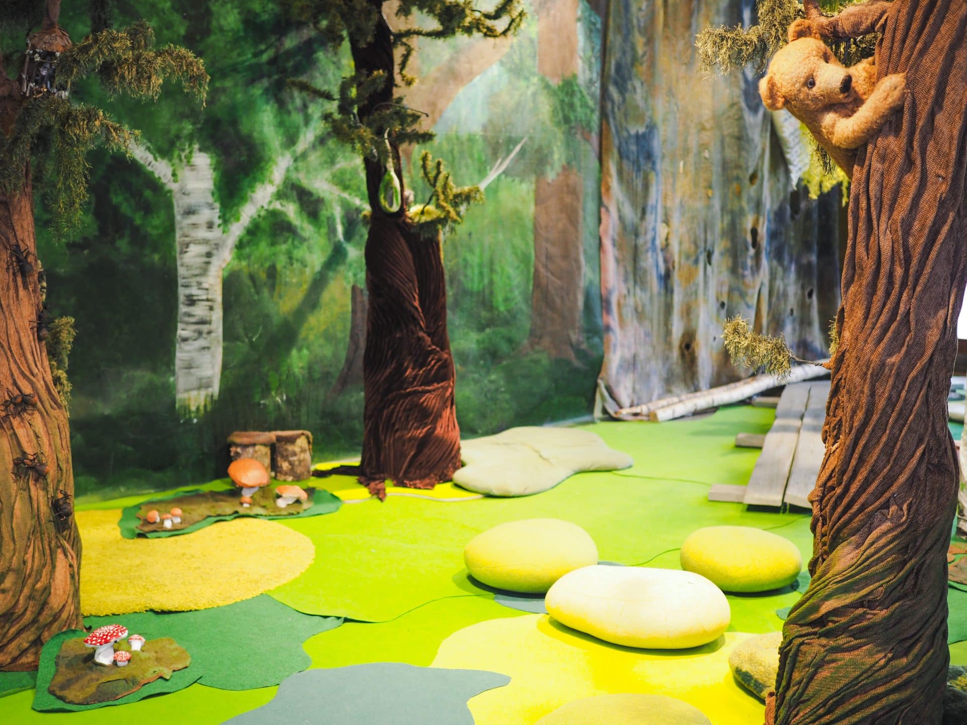 LASTENKULTTUURIKESKUS RULLA | Karkkipurkki